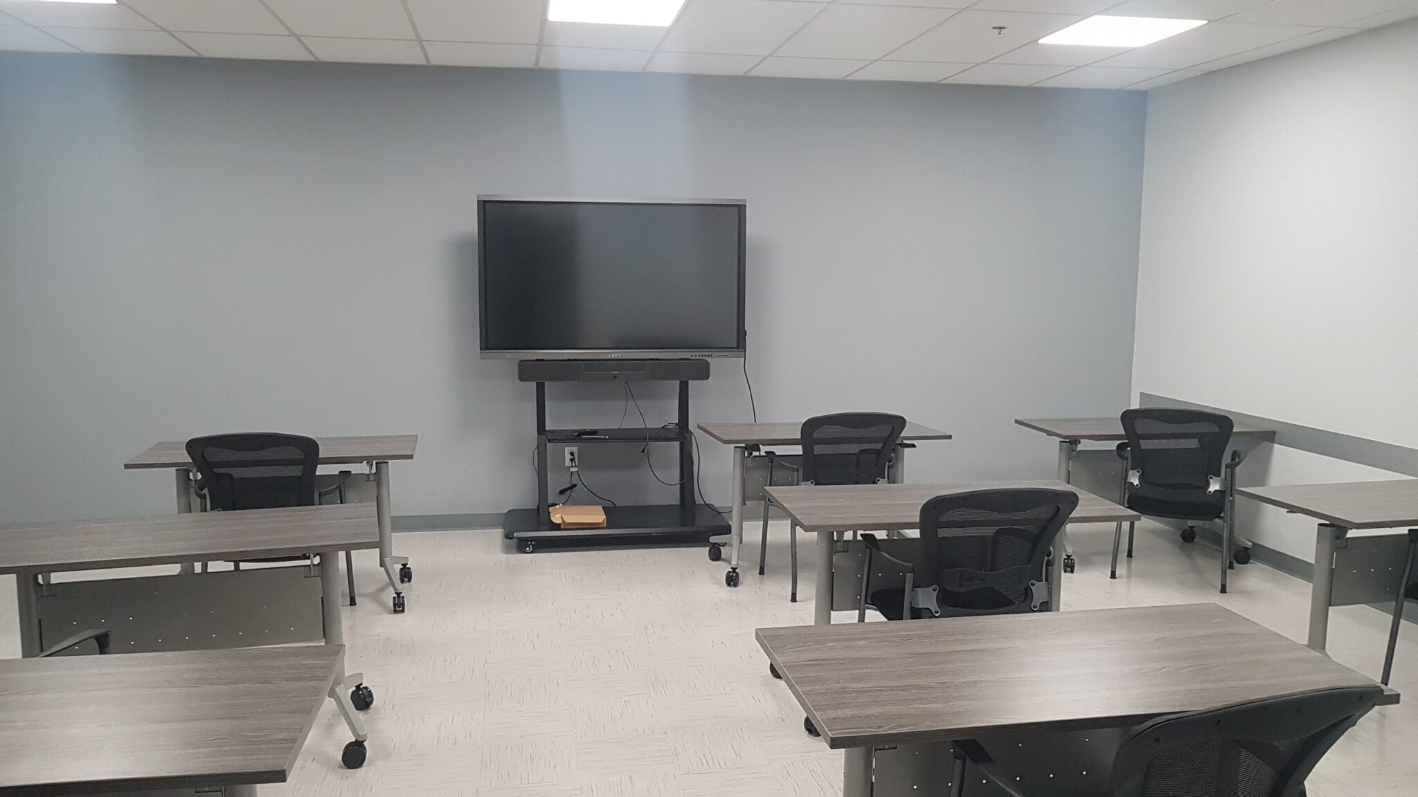 CLASSROOM / TRAINING ROOM – Jerry Forbes